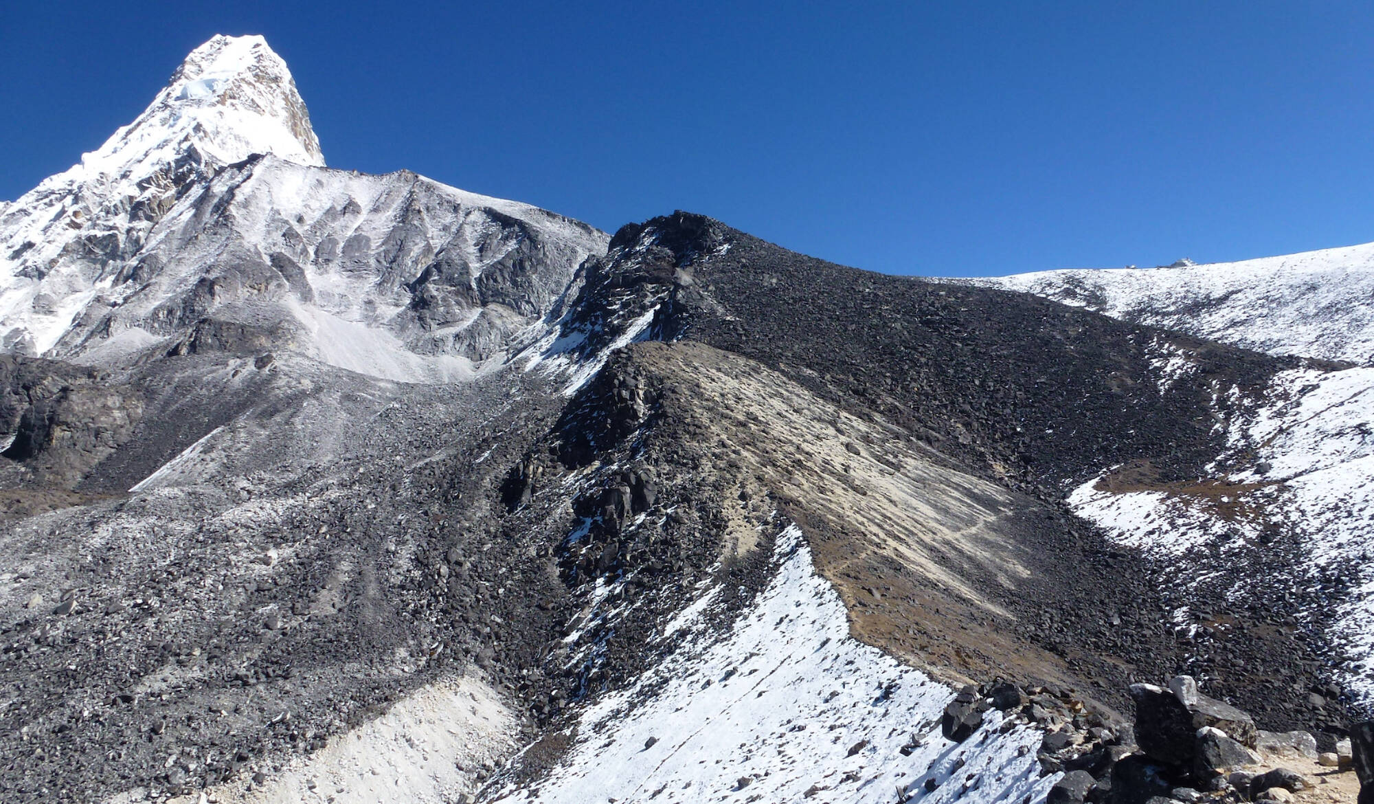 Ama Dablam 8th October 2022 Expedition News | Adventure Peaks